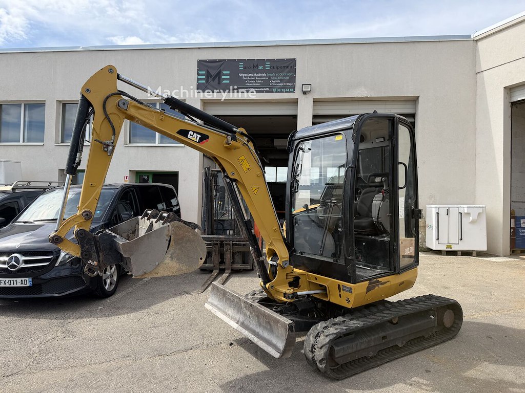 Caterpillar 302.7 mini bager