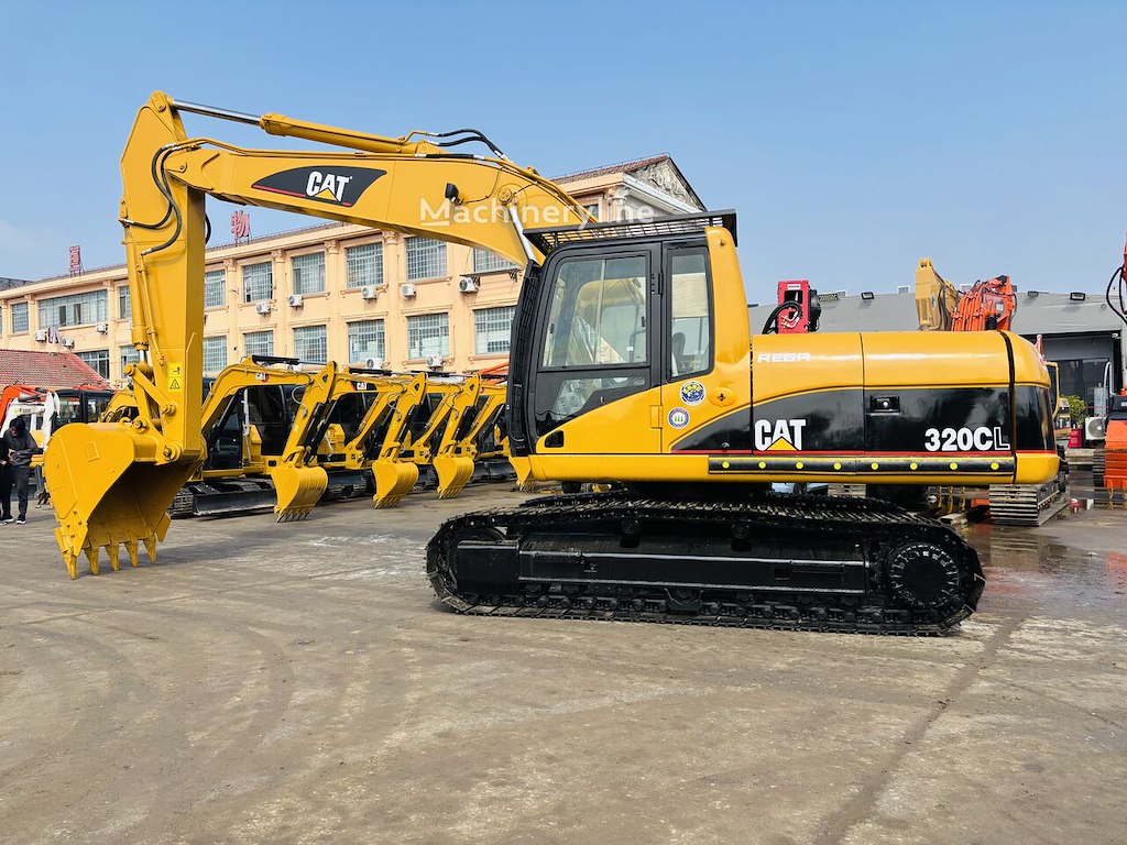 Caterpillar 320CL bager guseničar