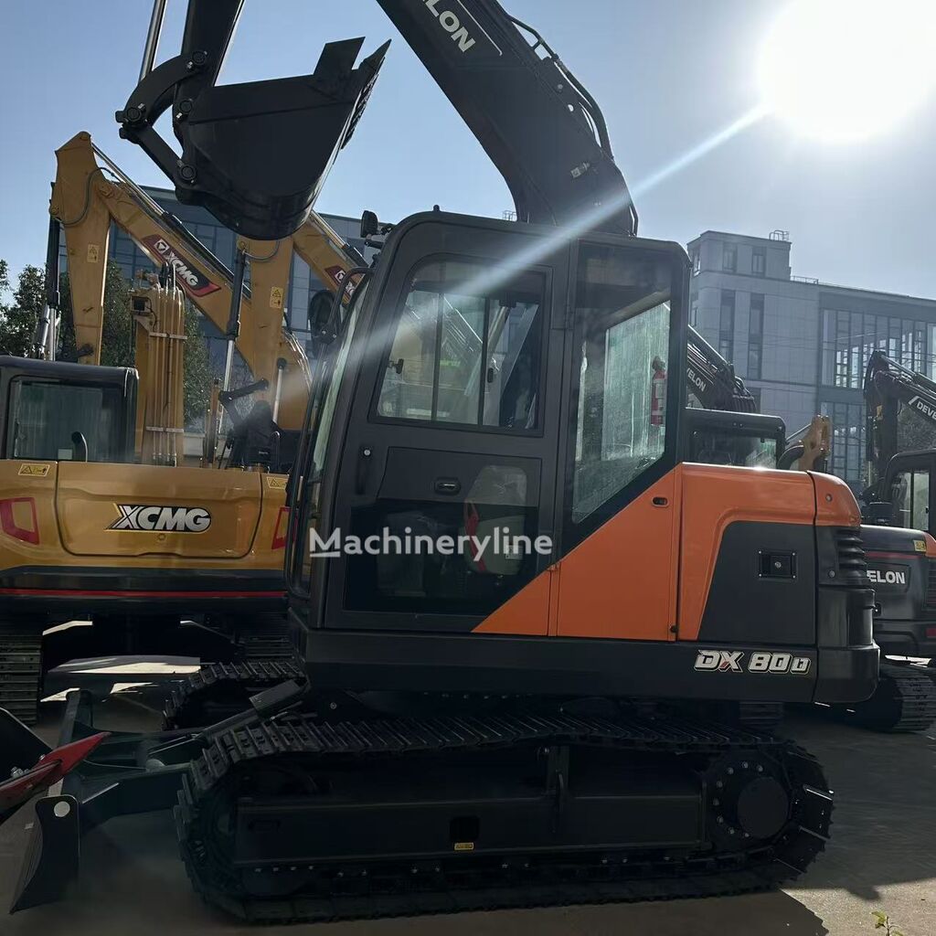 Novi Develon DX80D midi bager