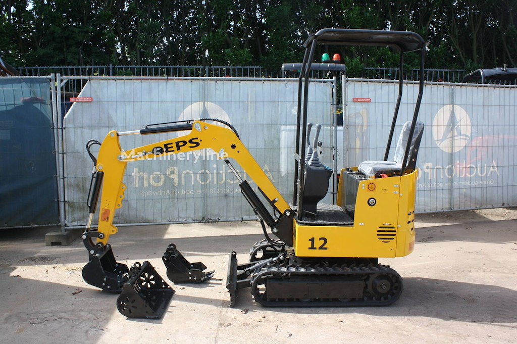 Prodaje se Nuoman EPS NM-E12 mini bager na aukciji