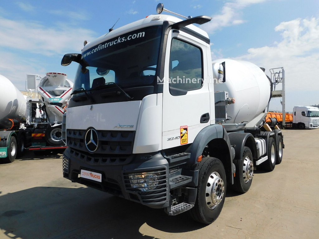 Mercedes-Benz Acros kamion s mešalicom za beton