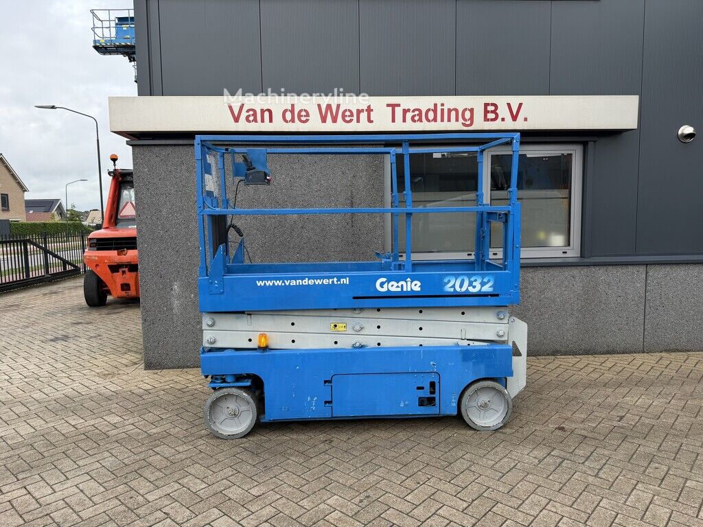 Genie GS-2032 schaarlift schaar hoogwerker 2005uur 8mtr werkhoogte makazasta platforma