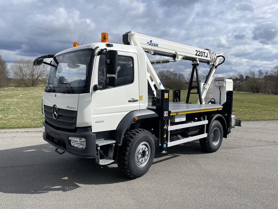 Nova Mercedes-Benz Atego auto dizalica s korpom