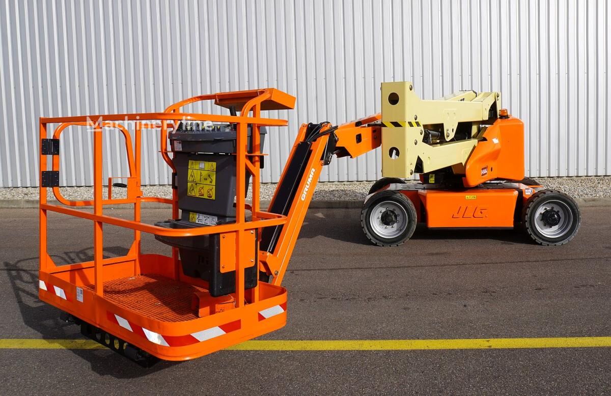 JLG GELENKTELESKOPARBEITSBÜHNE E450AJ hidraulična zglobna platforma