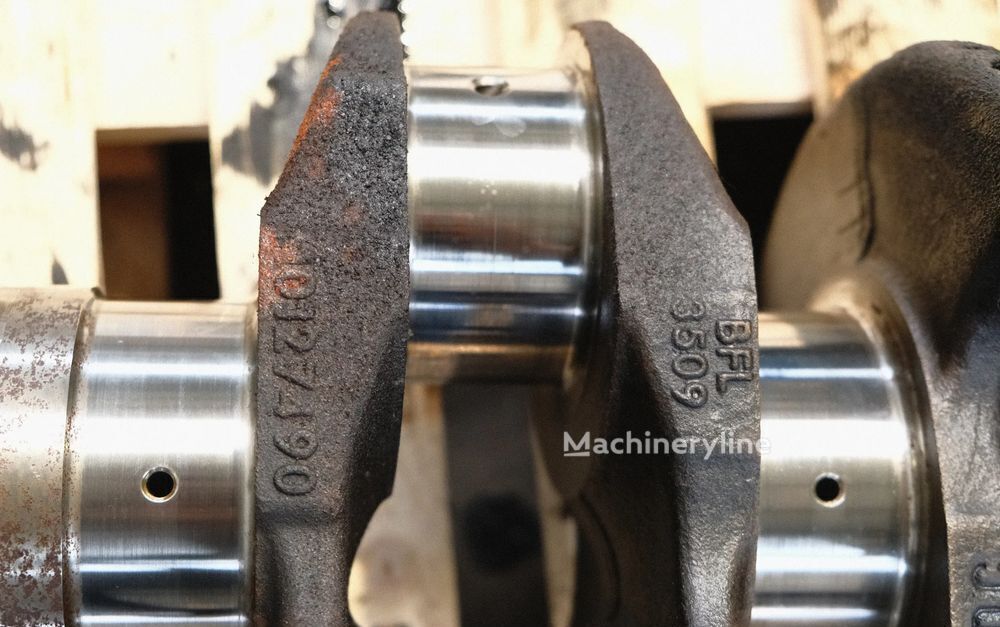 Liebherr 10127225 kolenasto vratilo za građevinske mašine