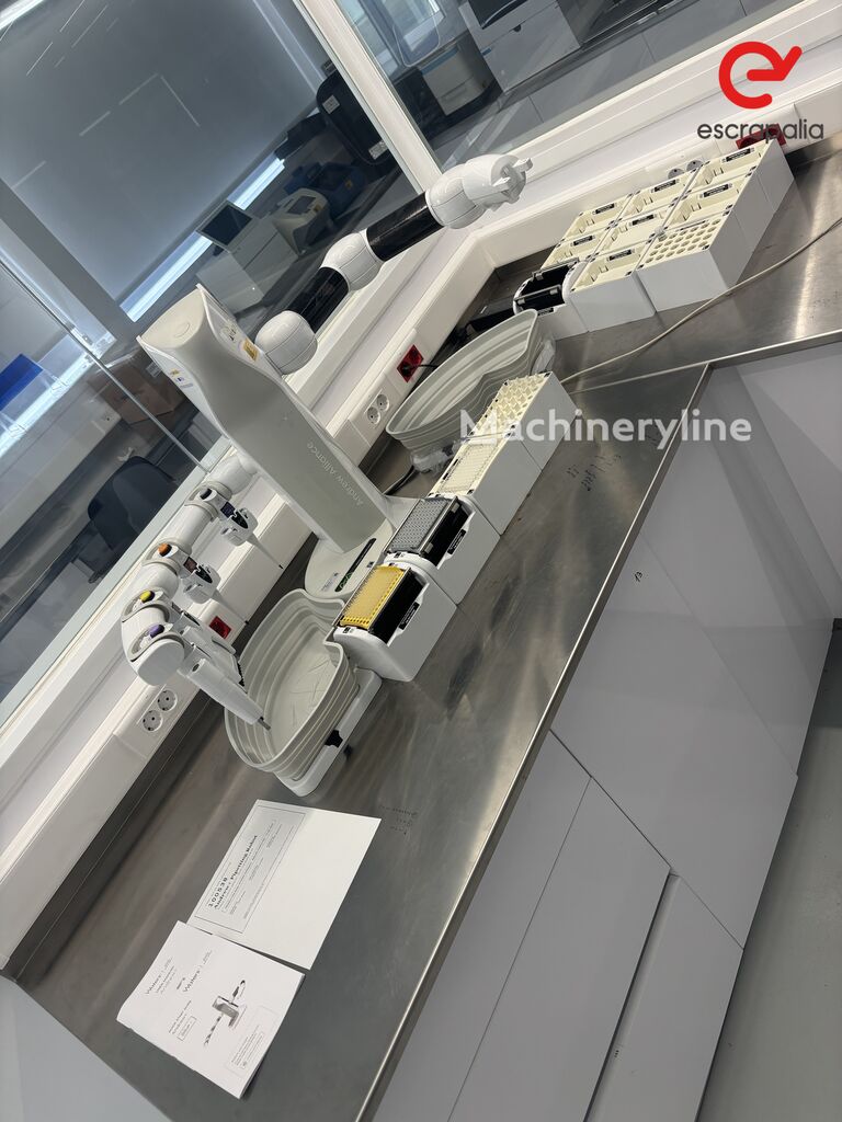 Prodaje se L11 Robot automático de pipeteo Waters Andrew+ ostalu laboratorijsku opremu na aukciji
