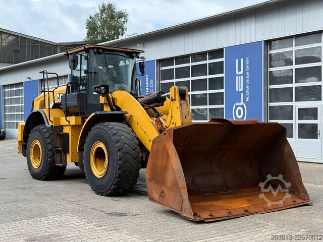 Utovarivač na točkovima
CATERPILLAR 962M Radlader 20,2 Ton *Schaufel