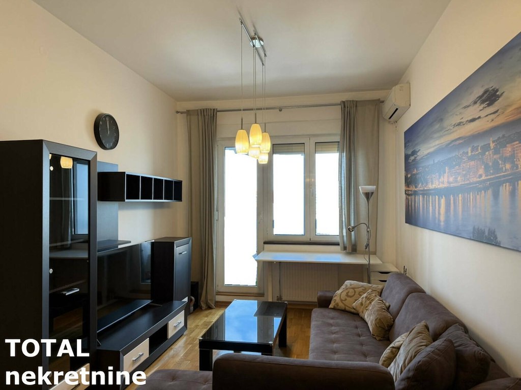 Trosoban stan, Novi Sad – Bulevar | Prodaja · 59m² · 239.000€