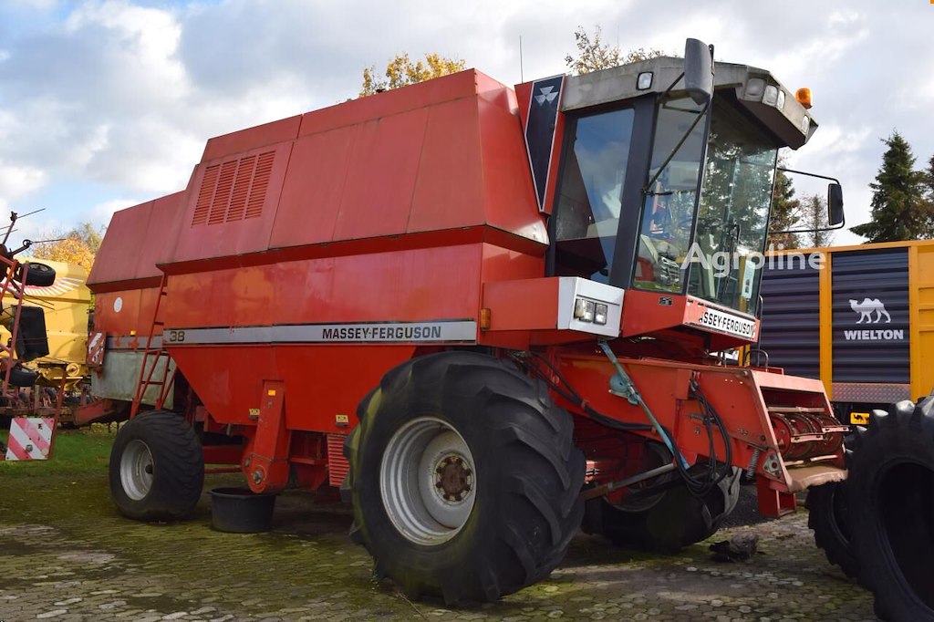 Massey Ferguson MF 38 kombajn za žito