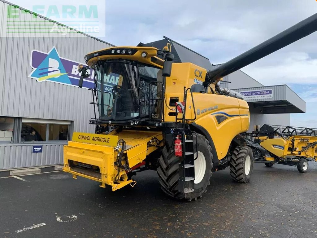 New Holland cx 8.70 kombajn za žito