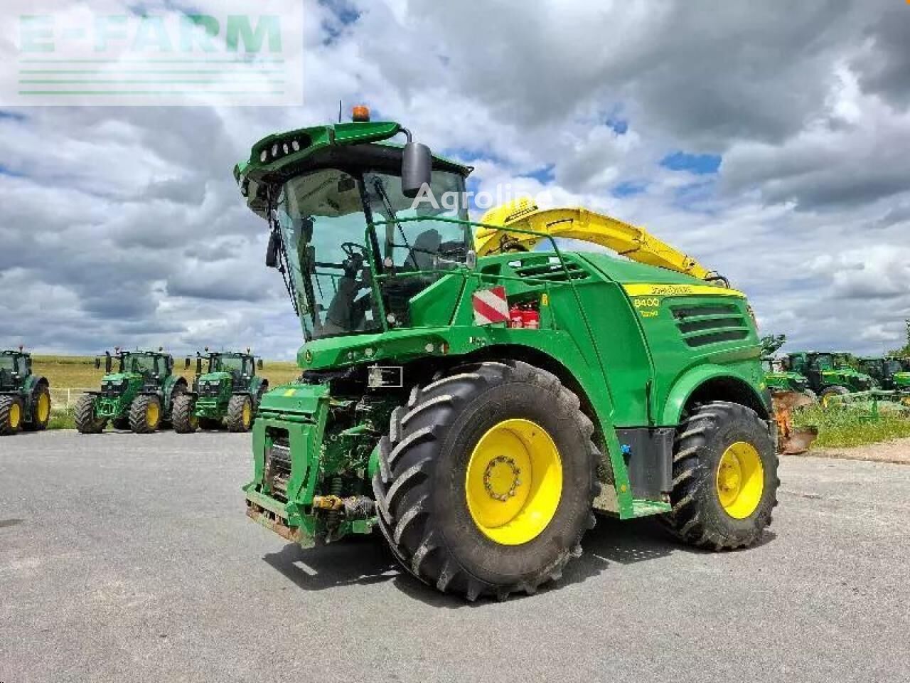 John Deere 8300 krmni kombajn