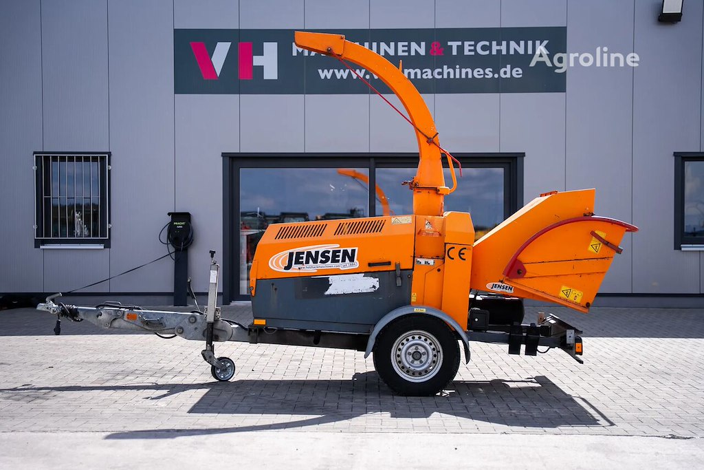 Jensen A 425 DI drobilica za drvo
