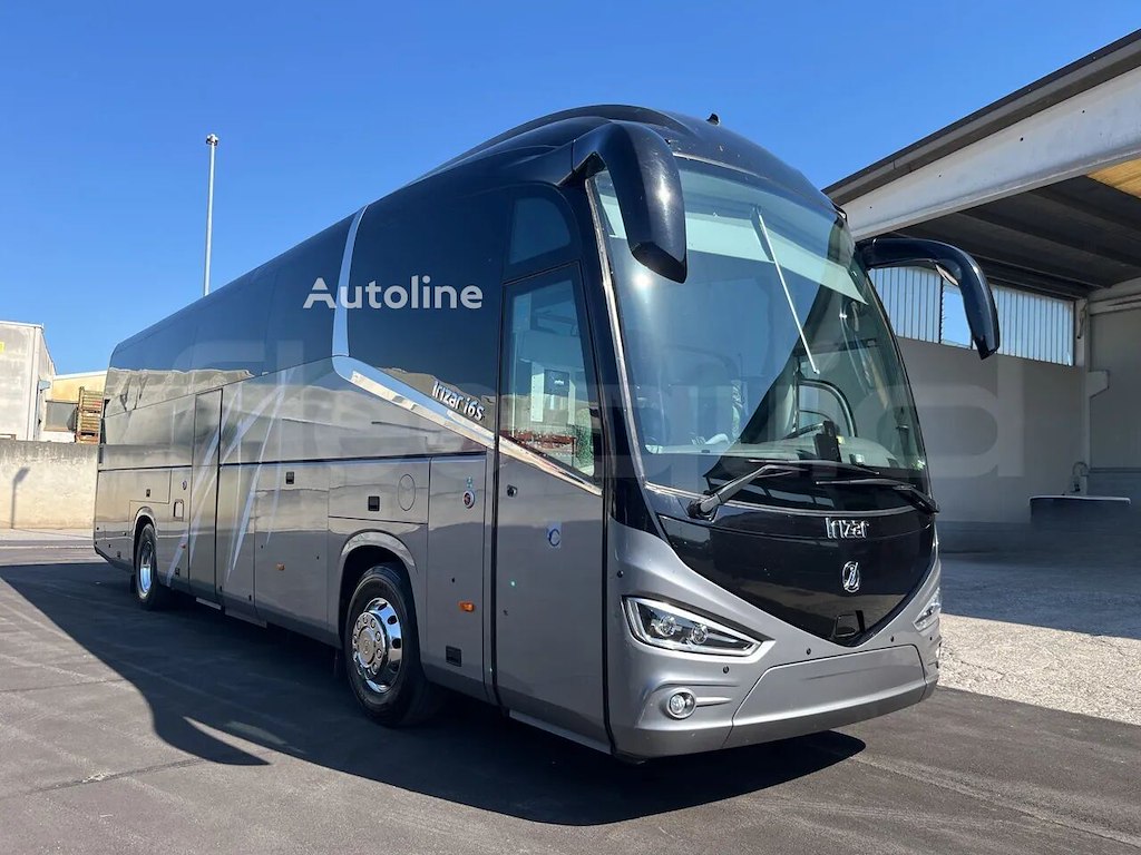 Irizar i6 turistički autobus