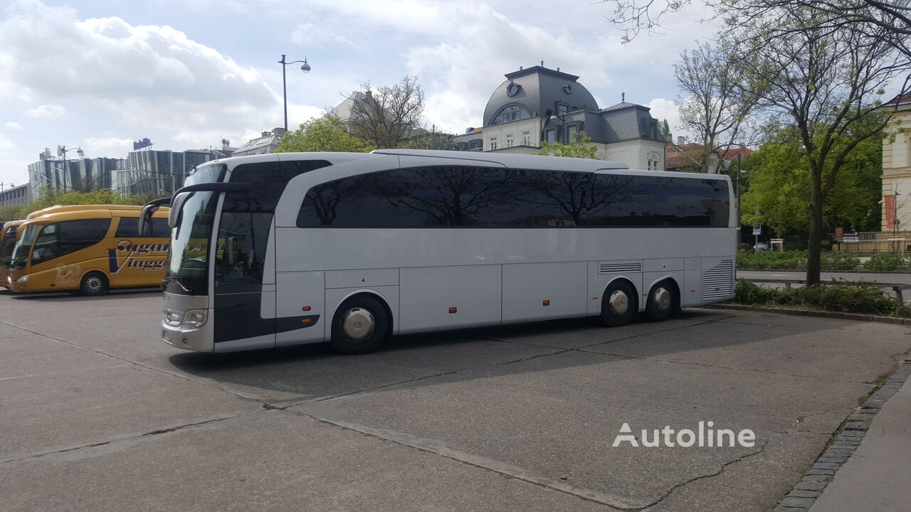 Mercedes-Benz Travego 16 turistički autobus