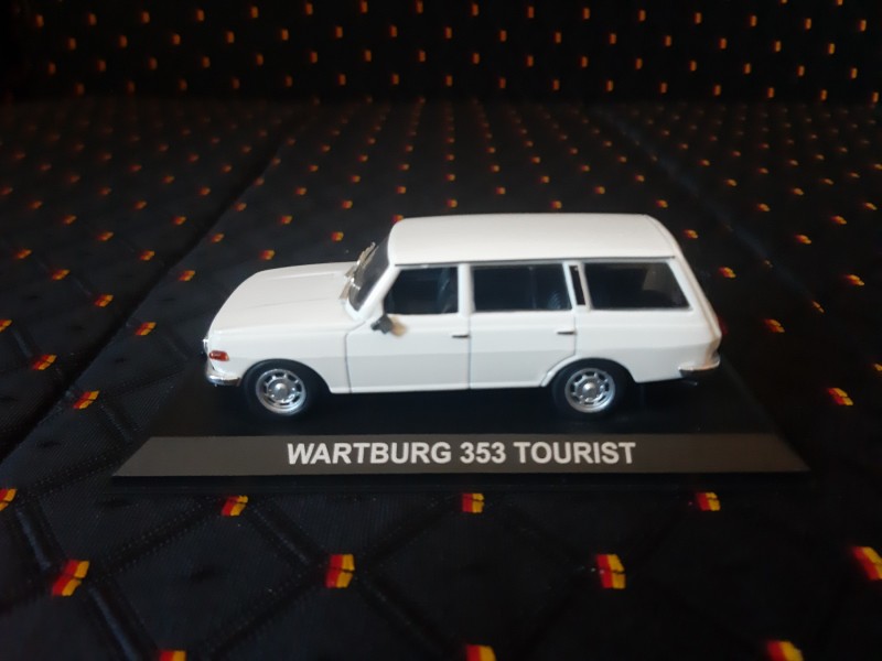 Legendarni automobili br. 18 - Wartburg 353 tourist