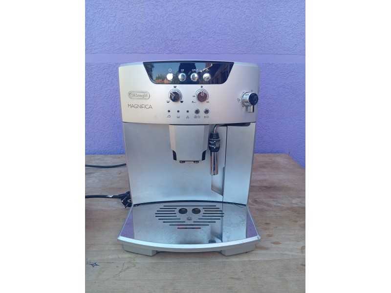 delonghi magnifica kafe aparat