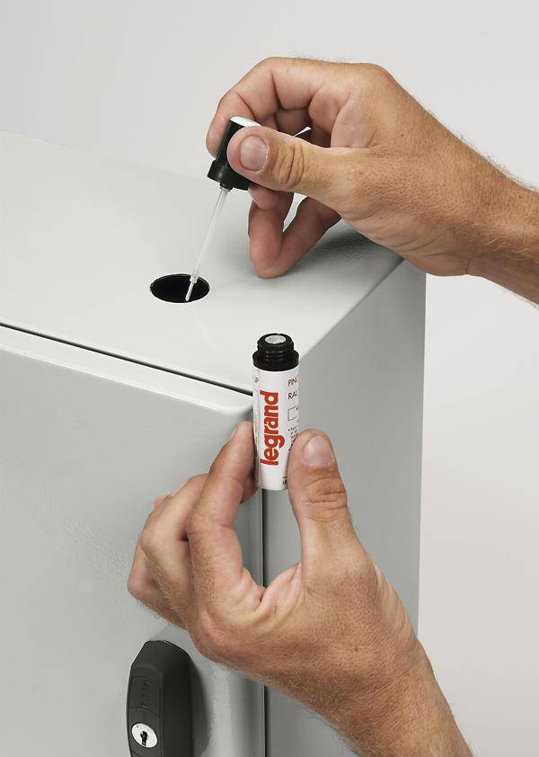 Legrand 036591 čopič RAL7035 1 kom