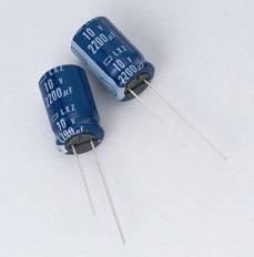 Europe ChemiCon ELXZ350ETD331MJ16S elektrolitski kondenzator 330 µF 35 V radijalna izvedba (pak. 800 kom)