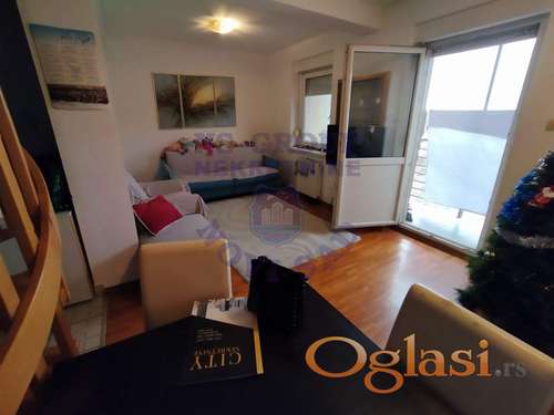 Na prodaju izuzetan duplex na Podbari