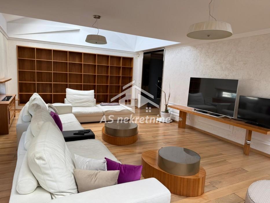 Četvorosoban stan za izdavanje, Slavija, Beograd, 250m², 2.700 €/mes
