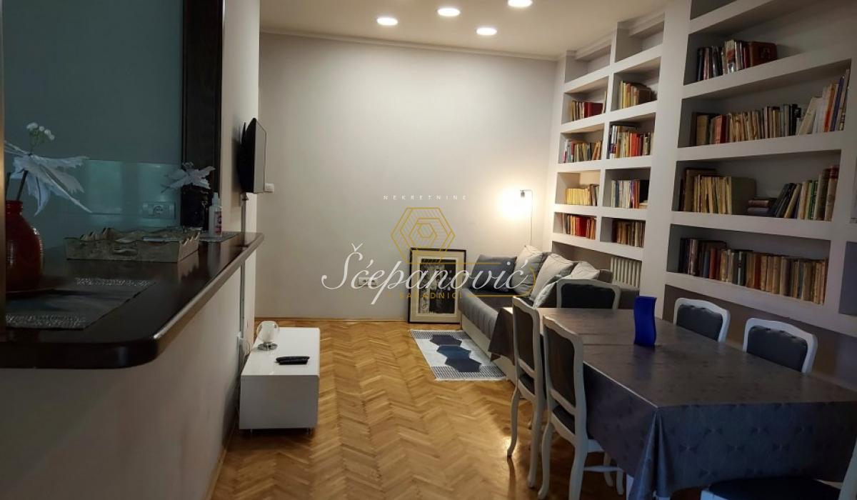 Trosoban stan za izdavanje, Centar, Novi Sad, 97m², 2. sprat, 1.000 €/mes