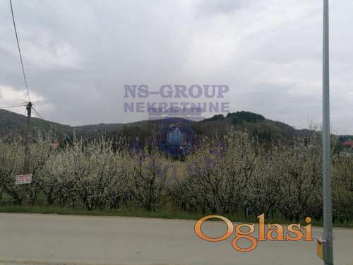 Na prodaju plac površine 1003m2!