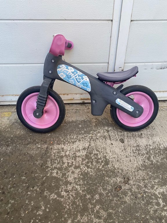 Deciji bicikl (bez pedala)