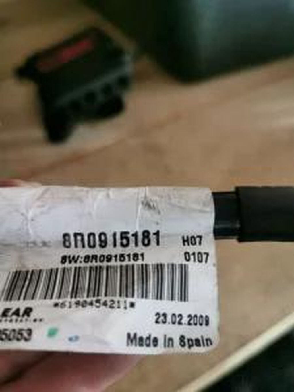 KLEMA MINUS. A Q5. 08-17. 8R0915181 | Klema minus