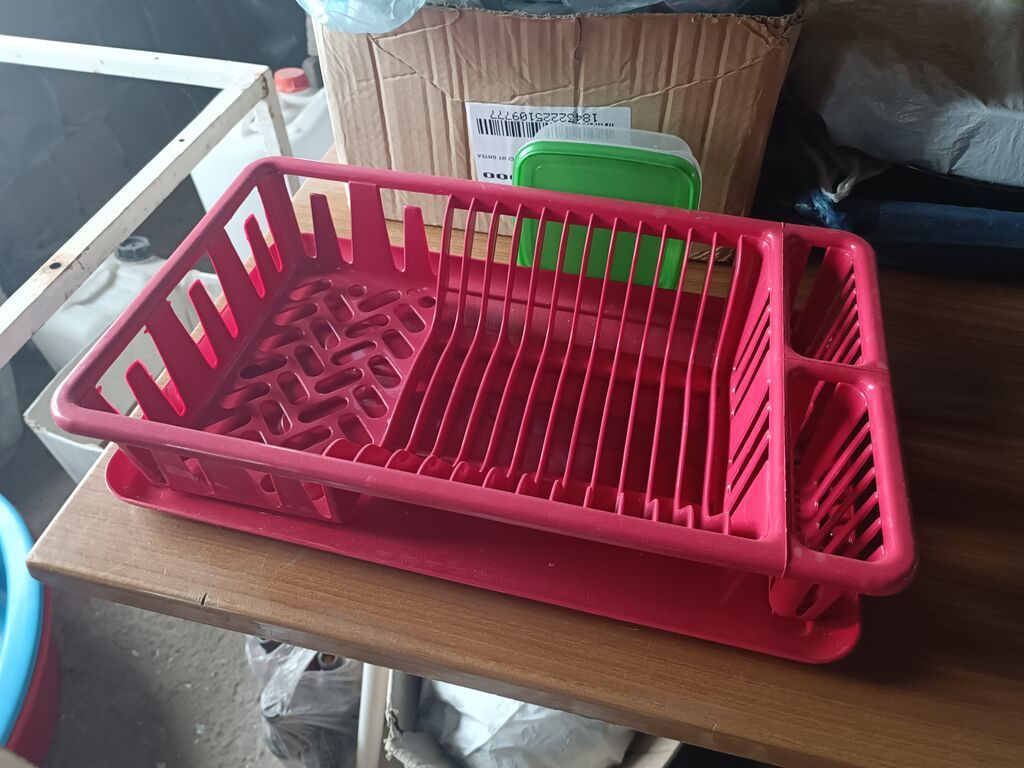 Plastični escajg/dasker za sušenje sudova sa tacnom - Materijal
