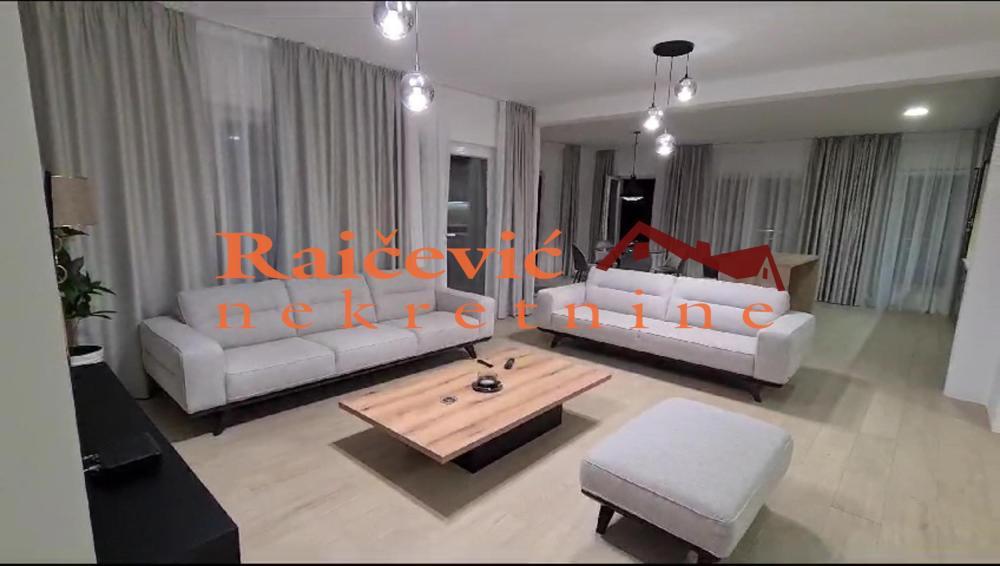 Velisava Vulovica, Četvorosoban stan na prodaju, 180m2, 900.000€