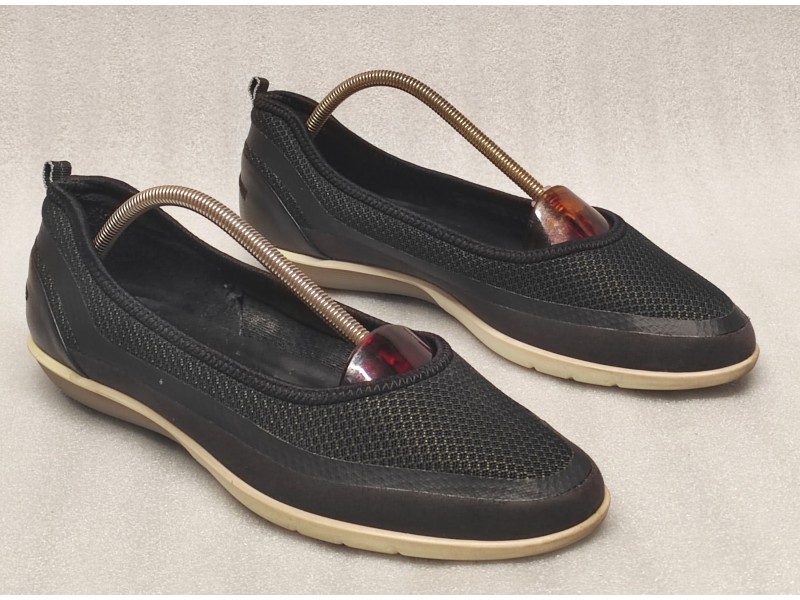 ECCO Sense Light preudobne sportske balerinke br. 40