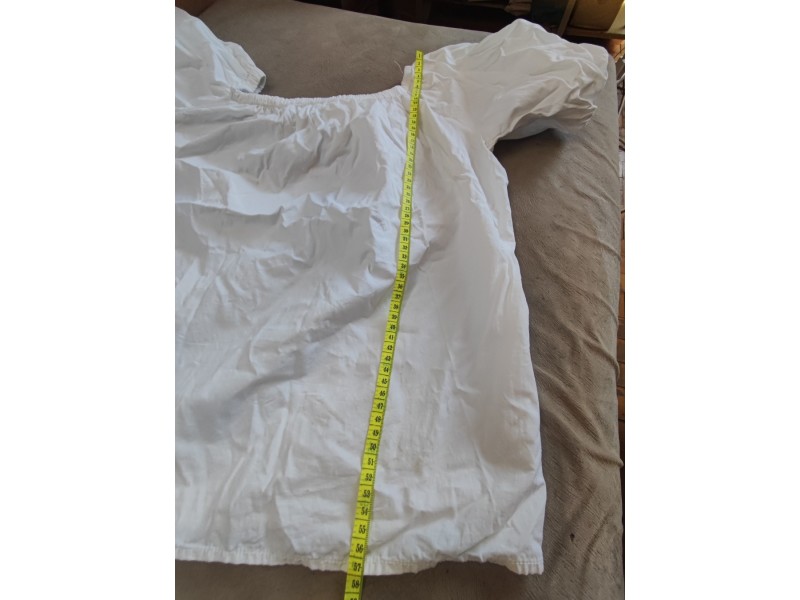 Bluza pamučna preko ramena bela M-L