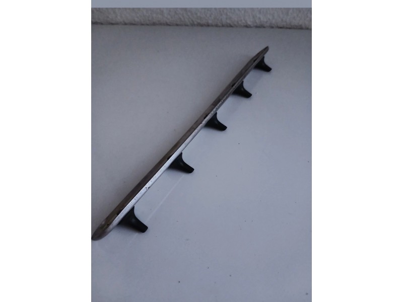 Zidna čiviluk letvica sa 5 kukica Metal Plastika