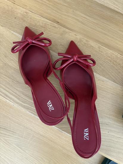 Zara stikle
