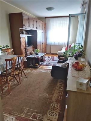 Novi Sad, Bulevar patrijarha Pavla, lep jednoiposo