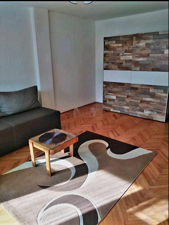 42 m2, jednosoban, Bulevar Nemanjića