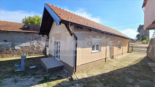 Nova kuća iza Mega Maxi (kod FRA)