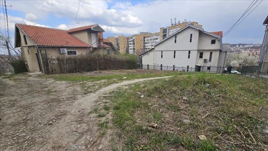3 ara-Plac Zeleno Brdo, blizu Matice Srpske ID#107
