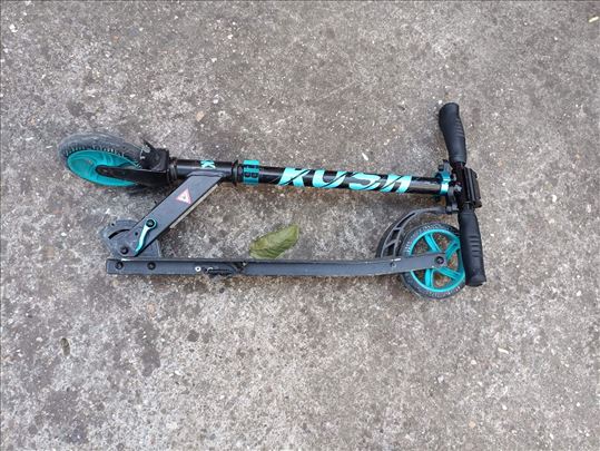 Dečiji trotinet brenda Tempish, model Nixin 125