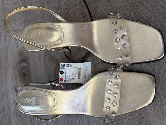 Nove sandrale ZARA 42 broj