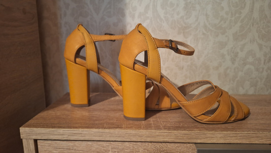 Kožne sandale Donna line
