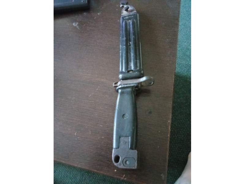 Bajonet M70 u broju