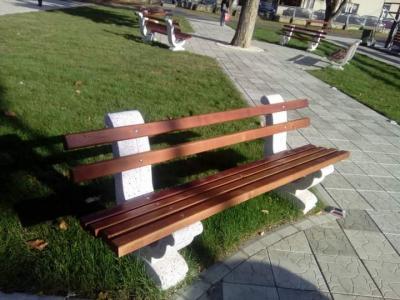 PARKOVSKE BETONSKE KLUPE SA NASLONOM