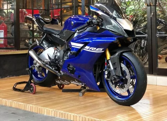 PRODAJEM JAMAHA R6 BAJK IZ 2017