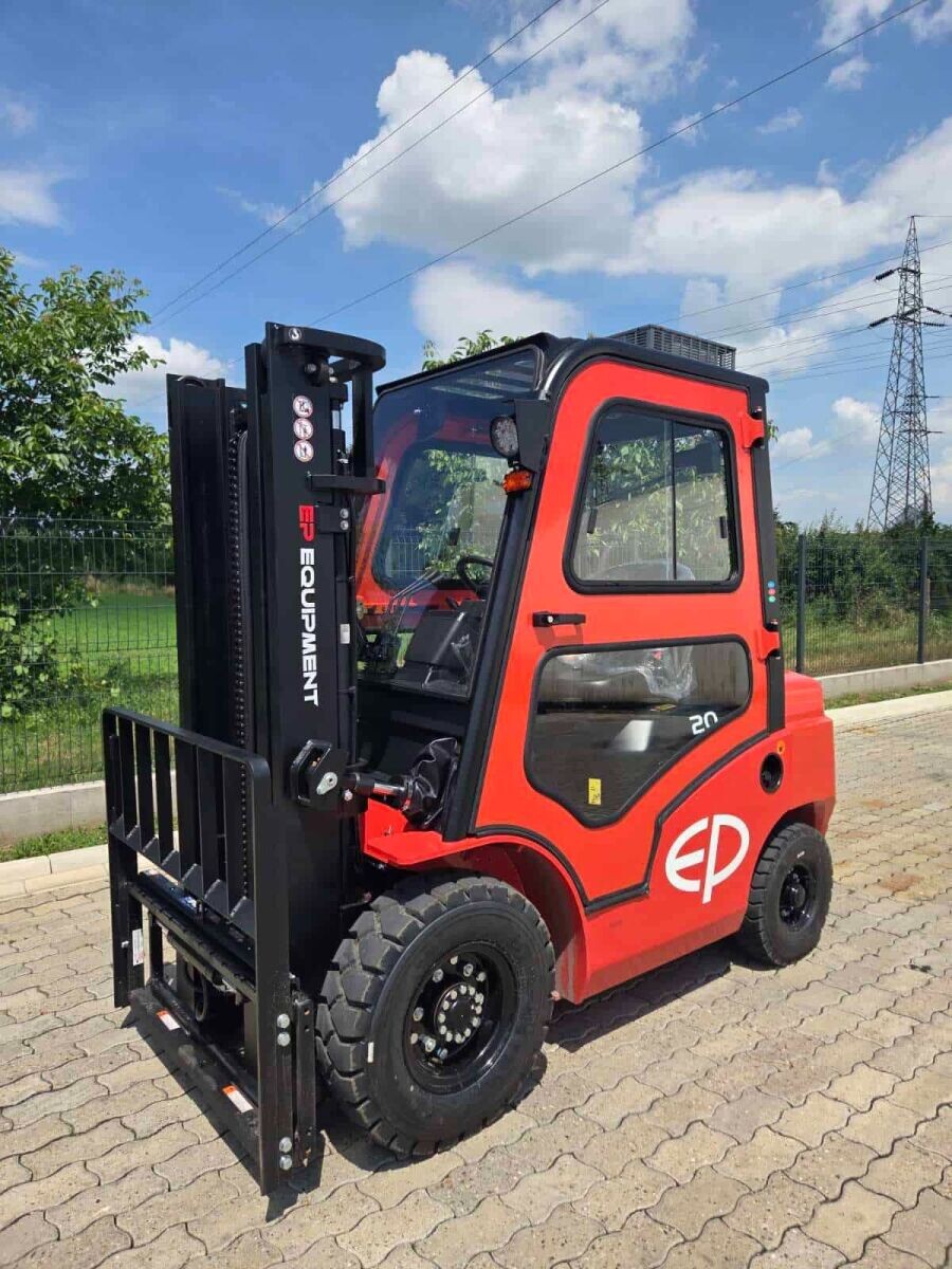 Akcija: novi Baoli viljuškari sa lagera — dizel 2 t i električni 1,5 t