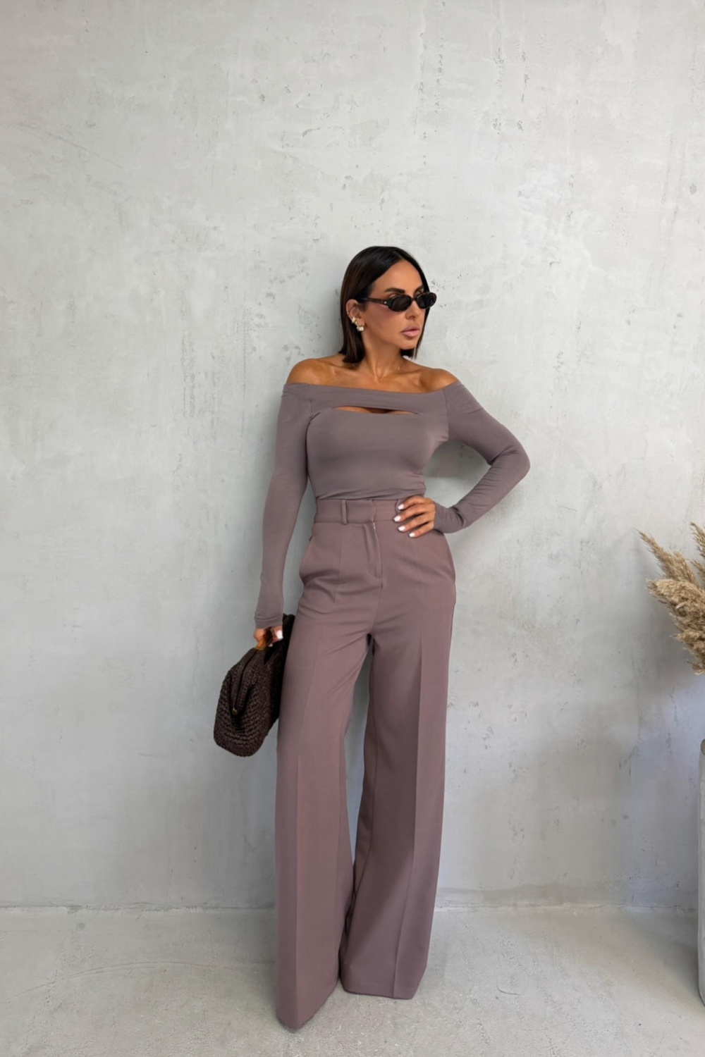 INGRID TAUPE ZVONASTE PANTALONE VISOKOG STRUKA