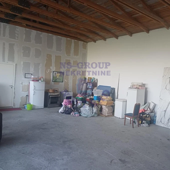 lokal za izdavanje Sremska Kamenica 150m2 17383