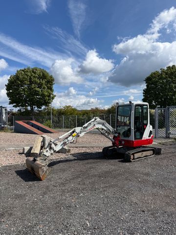 Takeuchi TB225 V4 PowerTilt 1600h AUX1 + AUX2 mini bager