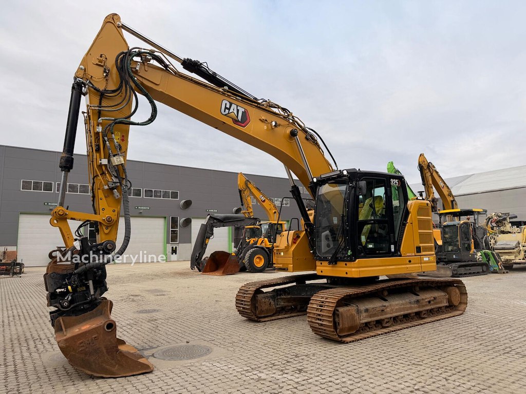 Caterpillar 325 bager guseničar
