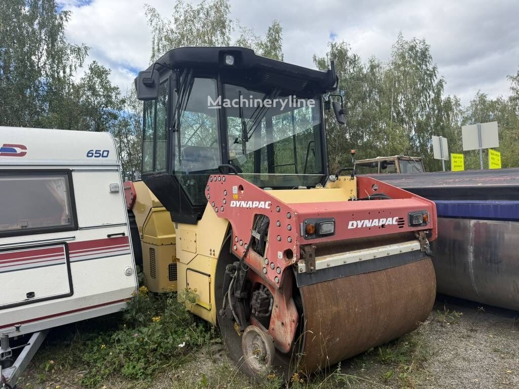 Dynapac CC 424 CHF kombinovani valjak